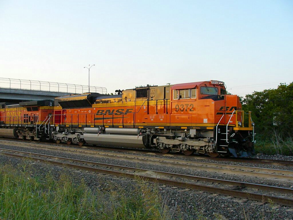 BNSF 9372